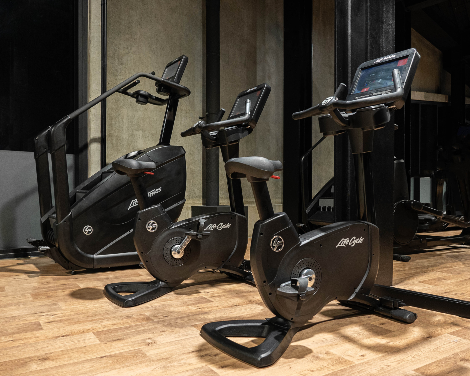 Lifecycle Upright Bikes - Life Fitness NZ
